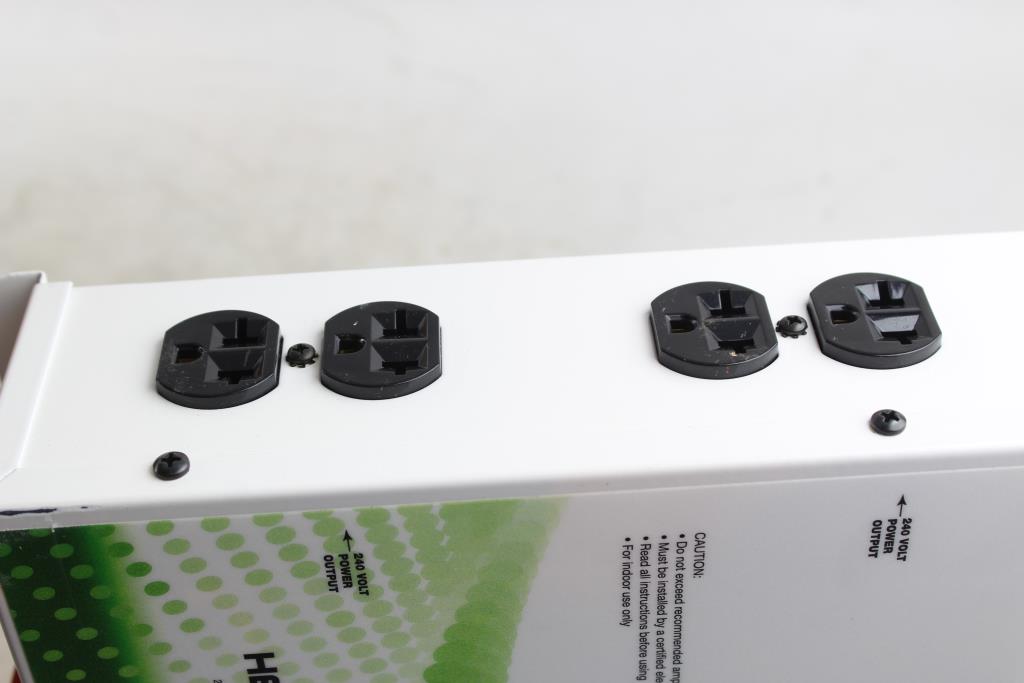 Titan Controls Helios 7 240V 8 Light Controller With Timer | Property Room