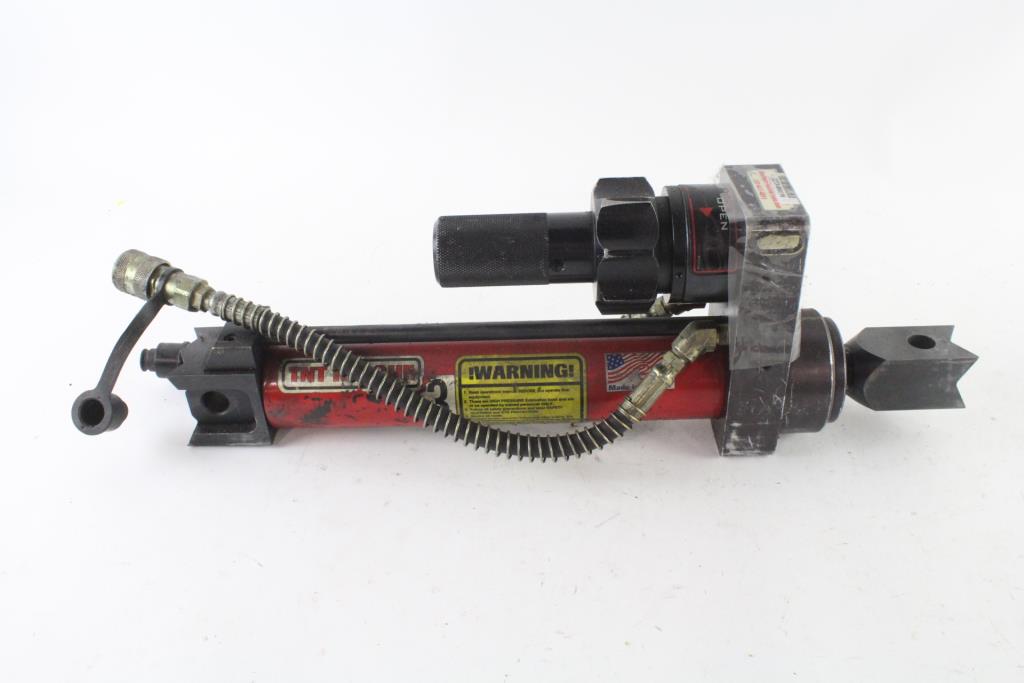 TNT Rescue Battery Ram | Property Room