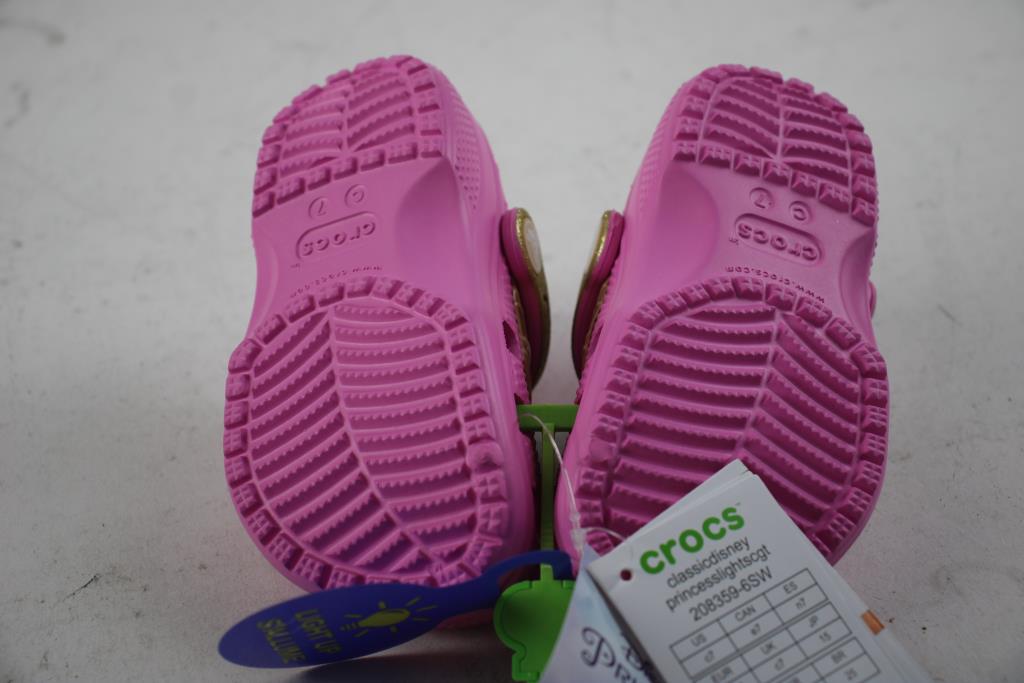 Toddler Girls Classic Disney Princess Light Up Crocs - Size C7 ...