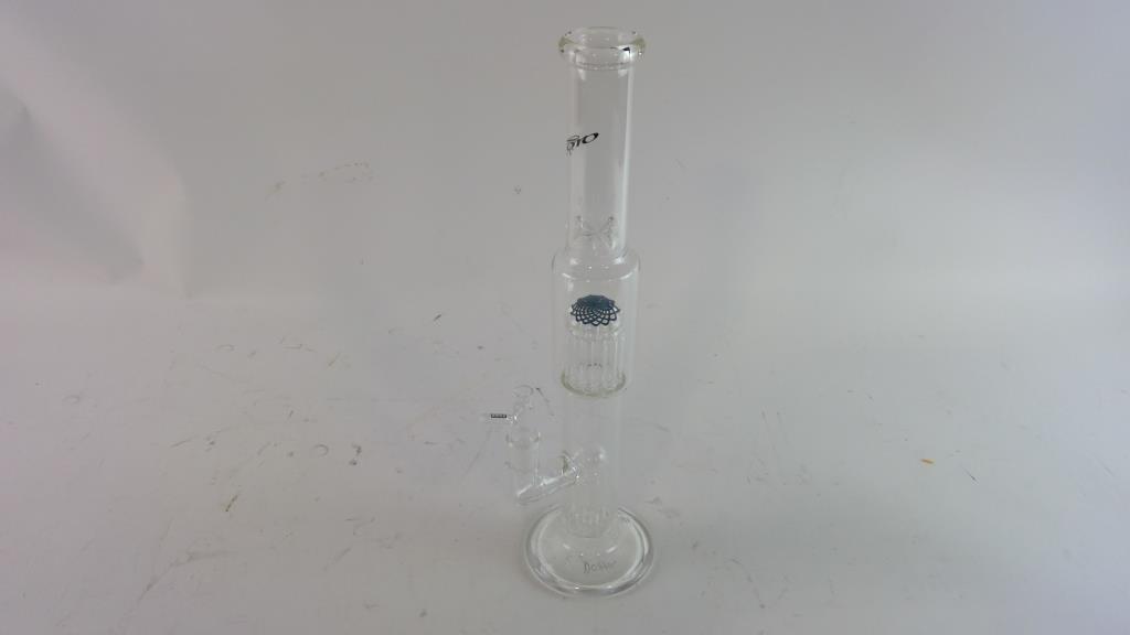 Toro 18" Glass Water Pipe | Property Room