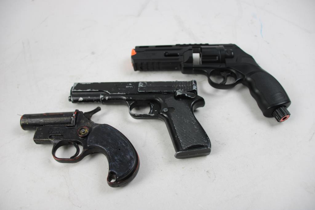 Toy Gun Lot, 3 Pieces | Property Room