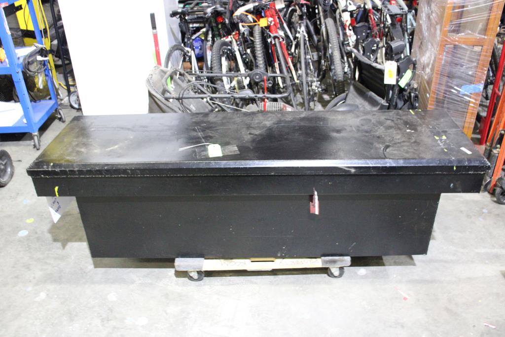 Tractor Supply Trunk With Misc Tools And Straps, 3+pieces | Property Room