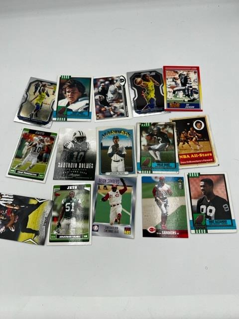 Trading Card Lot 300+ Cards | Property Room