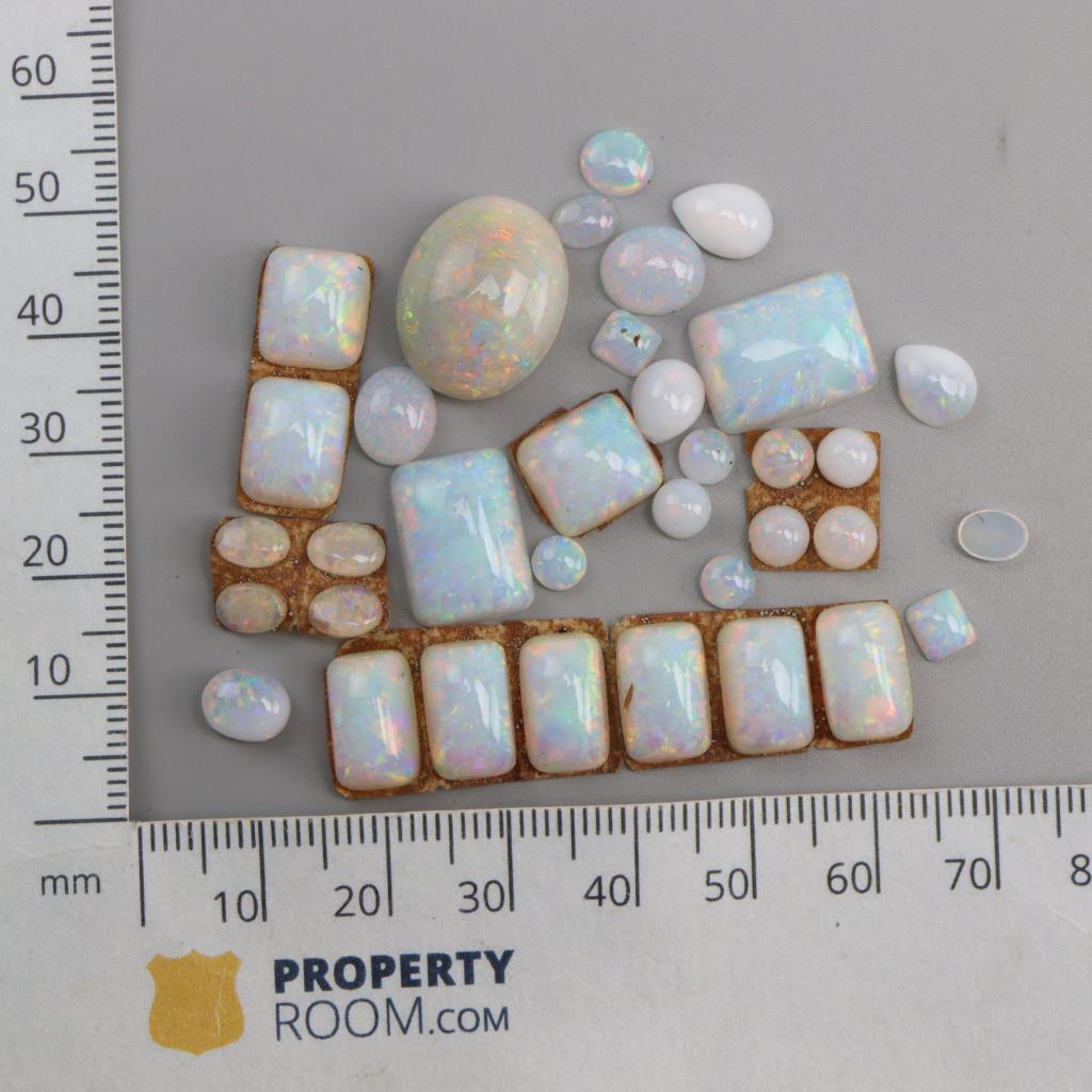 Translucent Cabochon Loose Jewelry Craft Stones, 33+ Pieces | Property Room