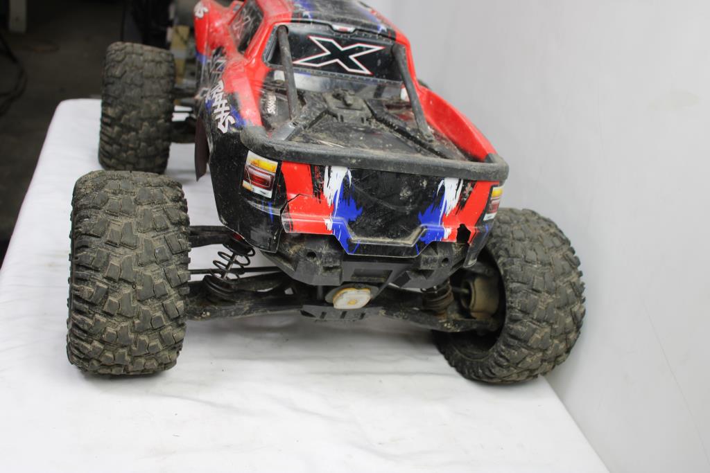 Traxxas Xmaxx RC | Property Room