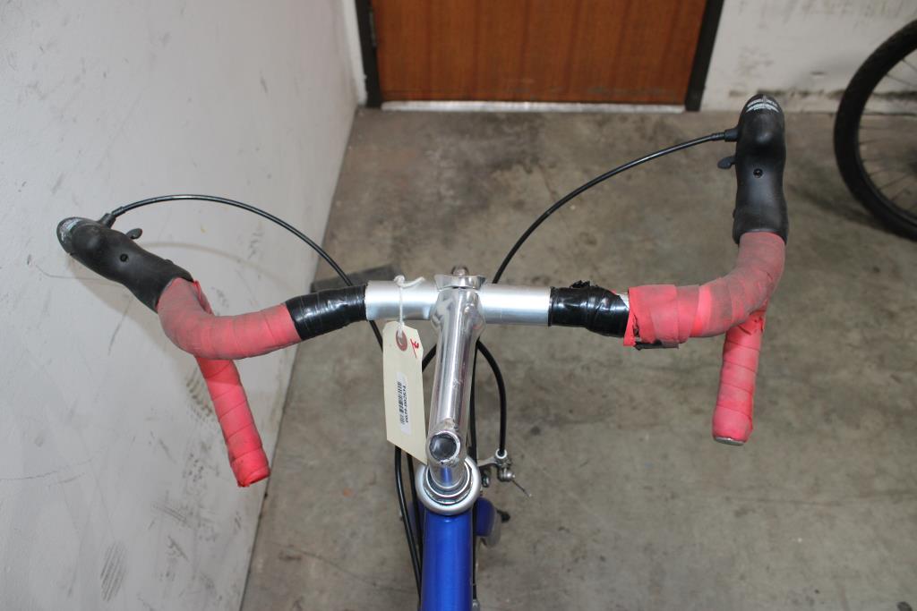 Trek 1000 Alpha Series Road Bike | Property Room