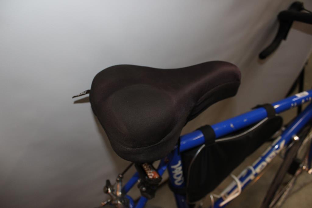 Trek 1400 Road Bike | Property Room