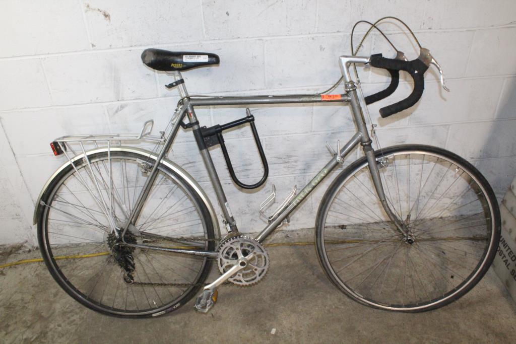 Trek 620 Road Bike | Property Room