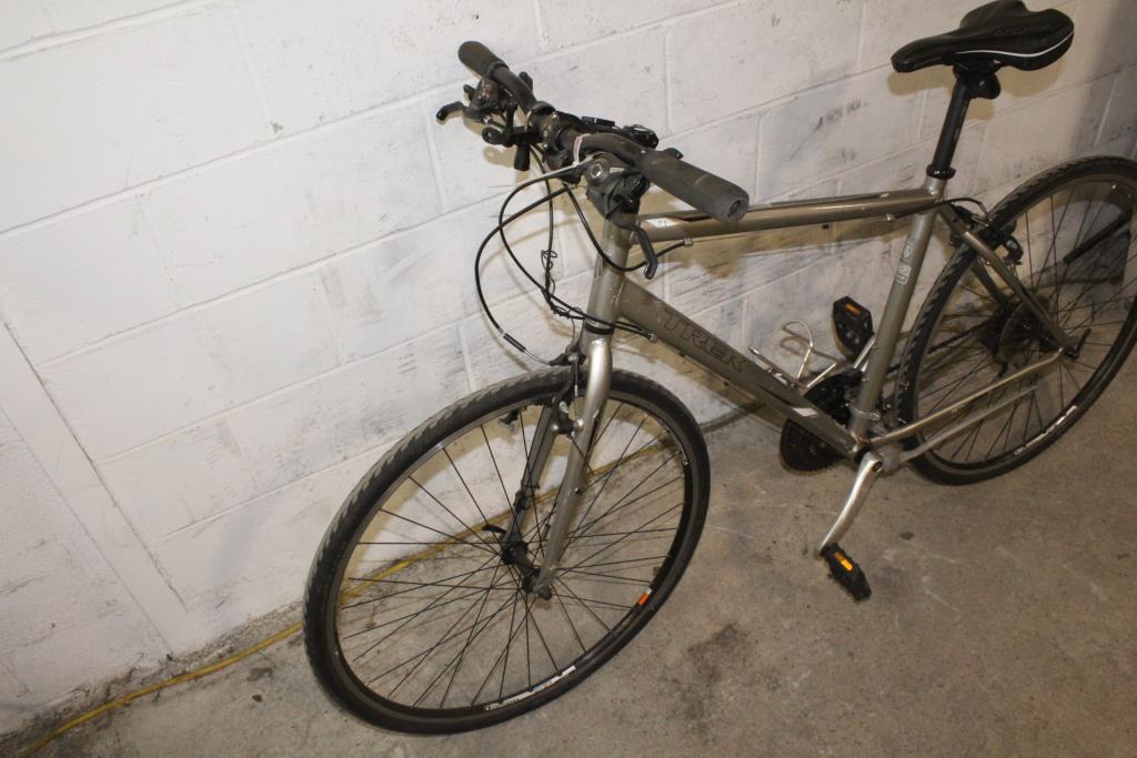 Trek FX 7.1 Hybrid Bike | Property Room