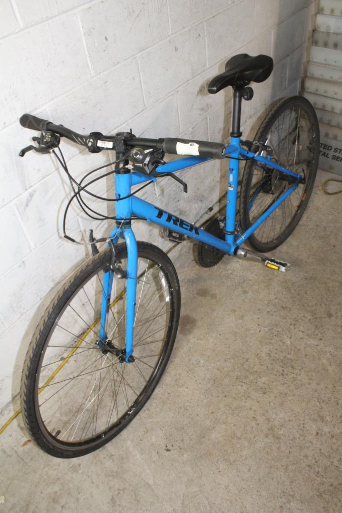 Trek FX 7.2 Hybrid Bike | Property Room