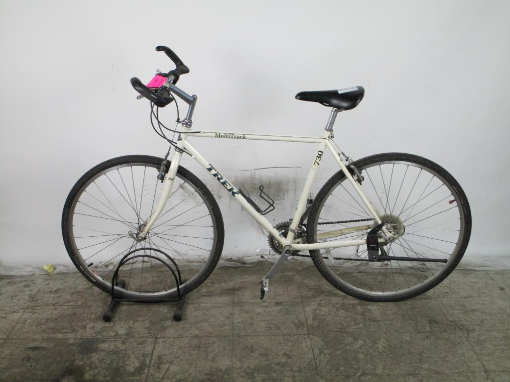 Trek Multi Track 730 Hybrid Bike | Property Room