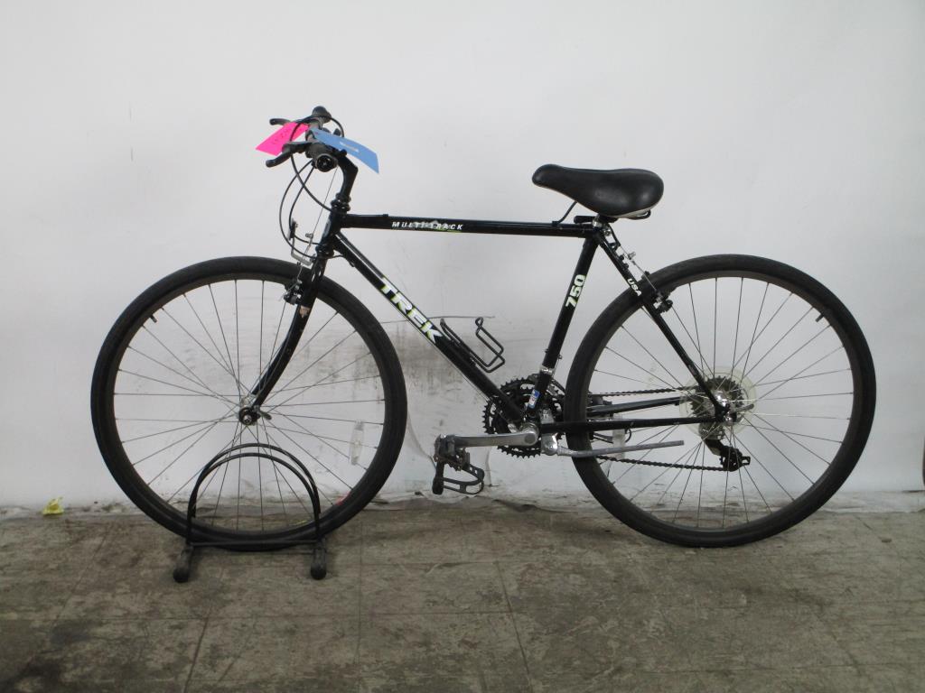 Trek Multi Trek 750 Hybrid Bike | Property Room