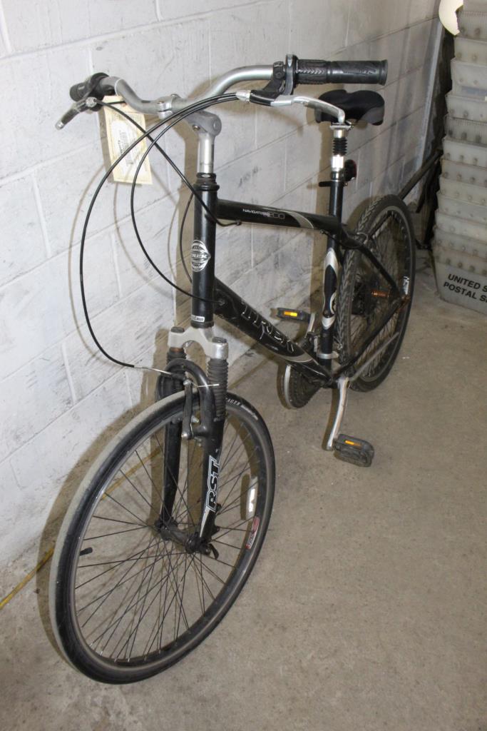 Trek Navigator 200 Hybrid Bike | Property Room