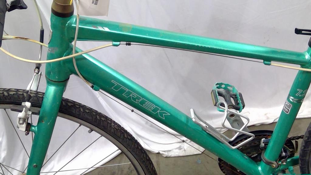 Trek Seventwo Road Bike | Property Room