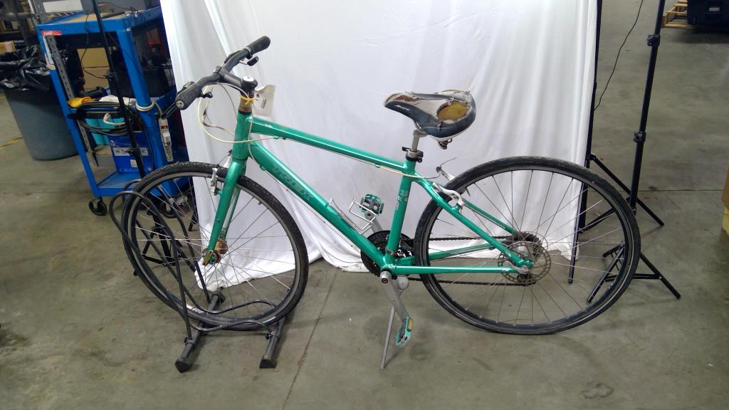 Trek Seventwo Road Bike | Property Room