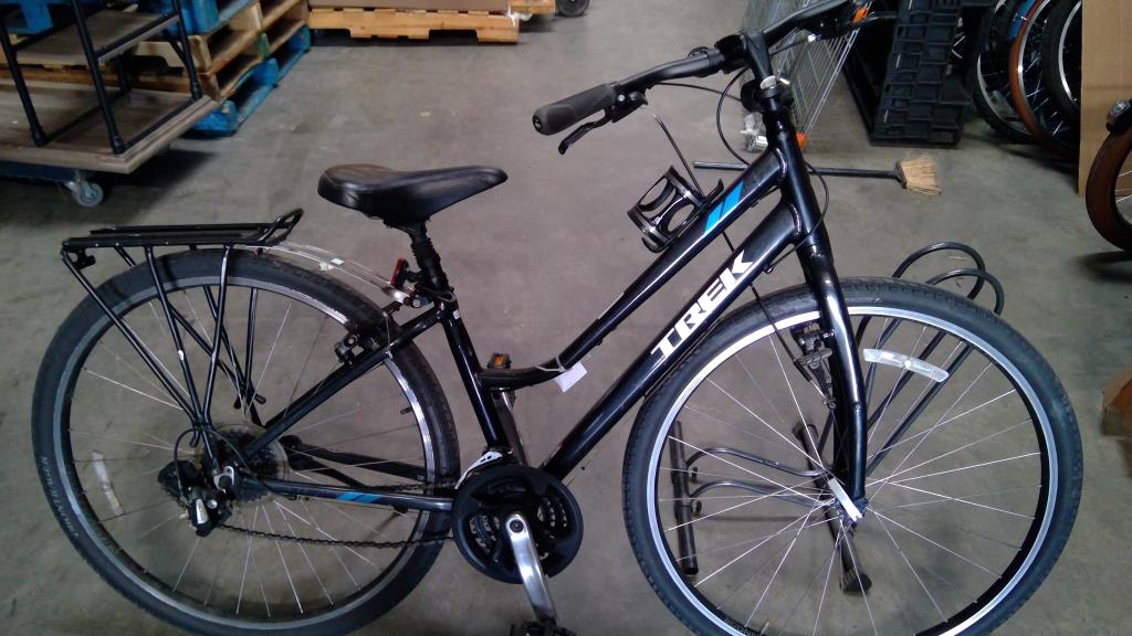 Trek Verve 2 City Bike | Property Room