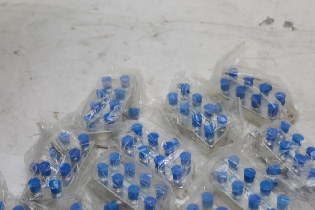 Tru Spec Cable Splitters 10+ Pieces | Property Room