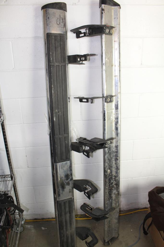 Truck Rocker Steps And More, 5+ Pieces | Property Room
