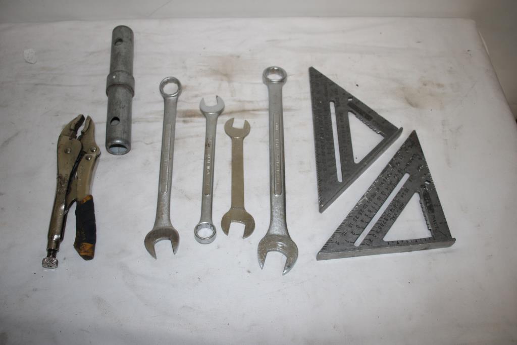 True Value Toolbox With Tools | Property Room