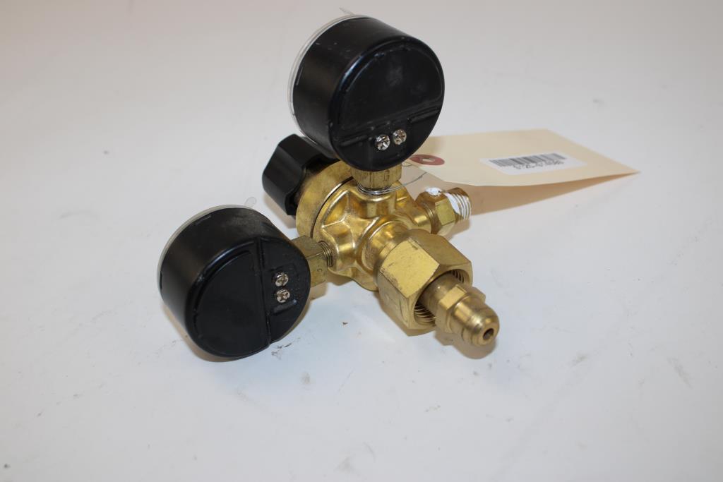 Two Pressure Gauges MH25017 | Property Room