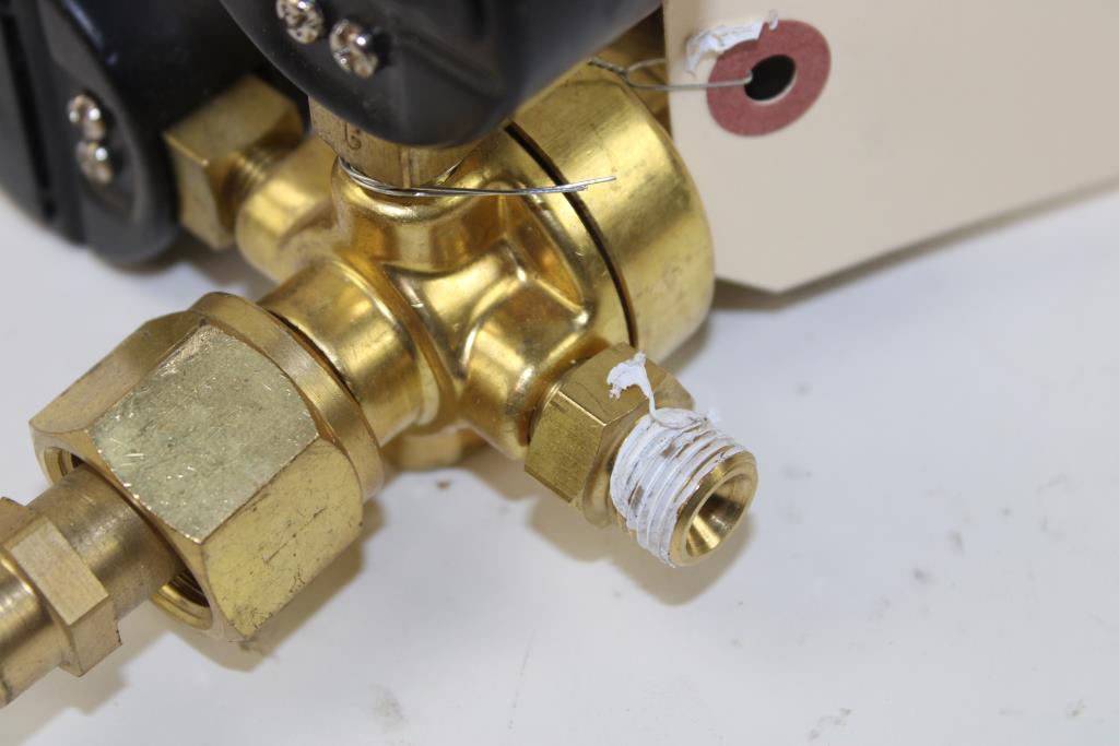 Two Pressure Gauges MH25017 | Property Room