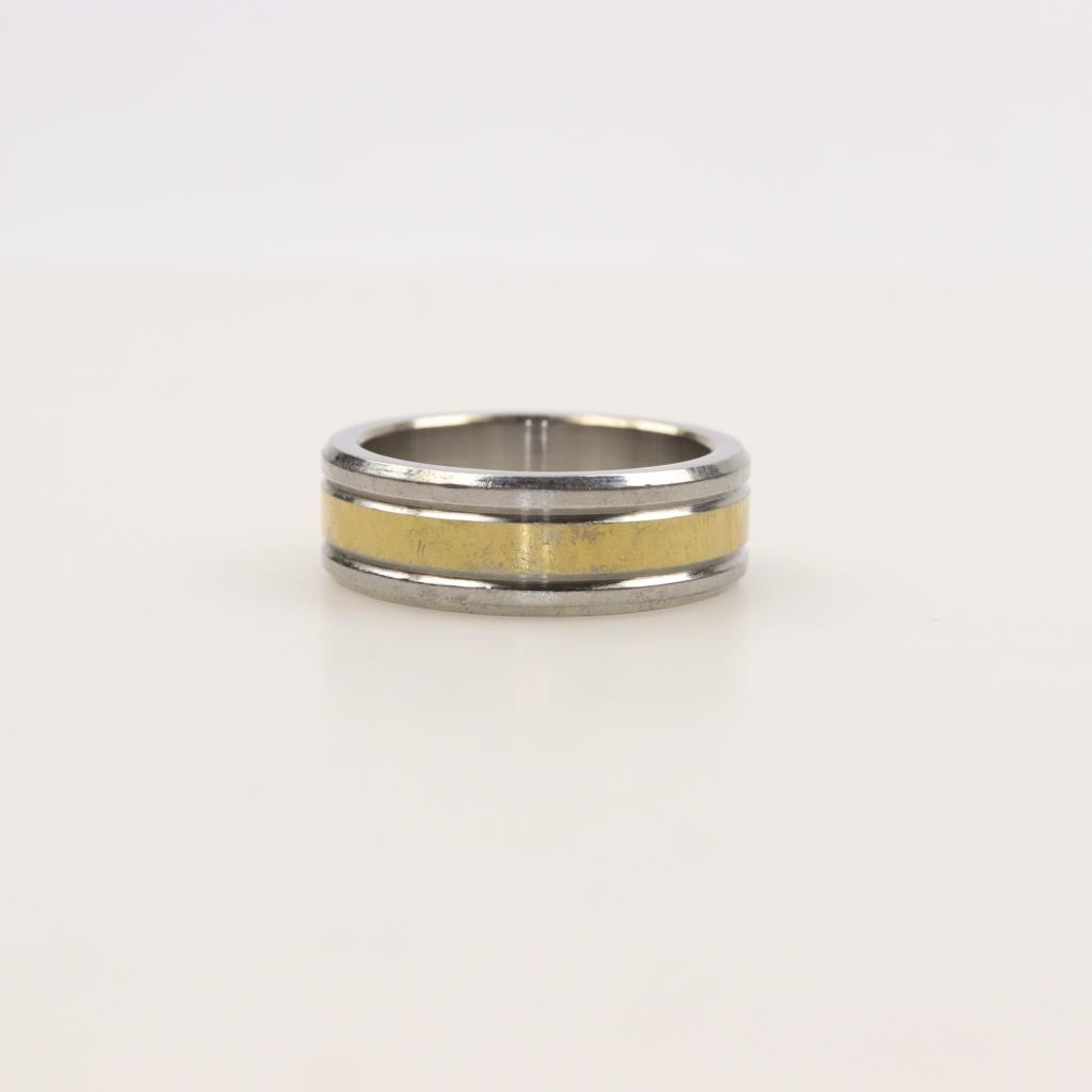 Two Tone Fashion Ring Band | Property Room