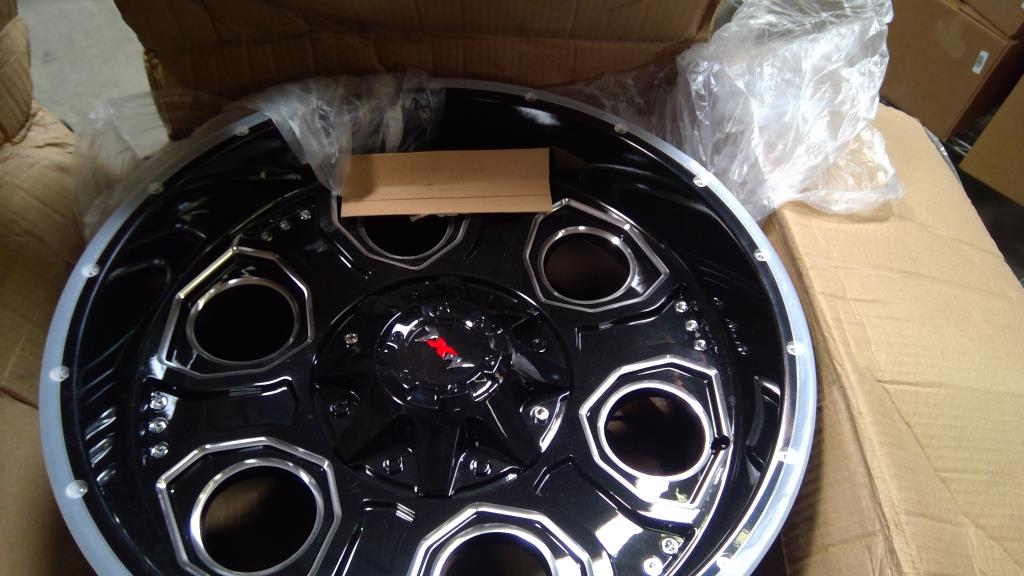 TXW Wheels 20 Inch Wheels - 4 Piece Set | Property Room