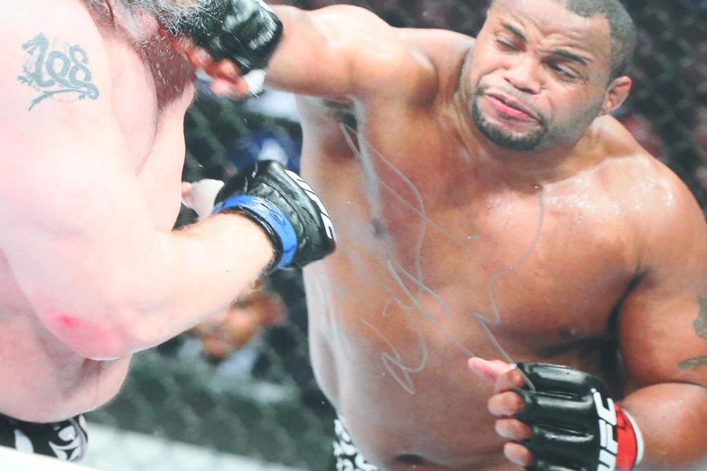 Ufc Fight Photograph With Unknown Fighter Names And Signatures ...