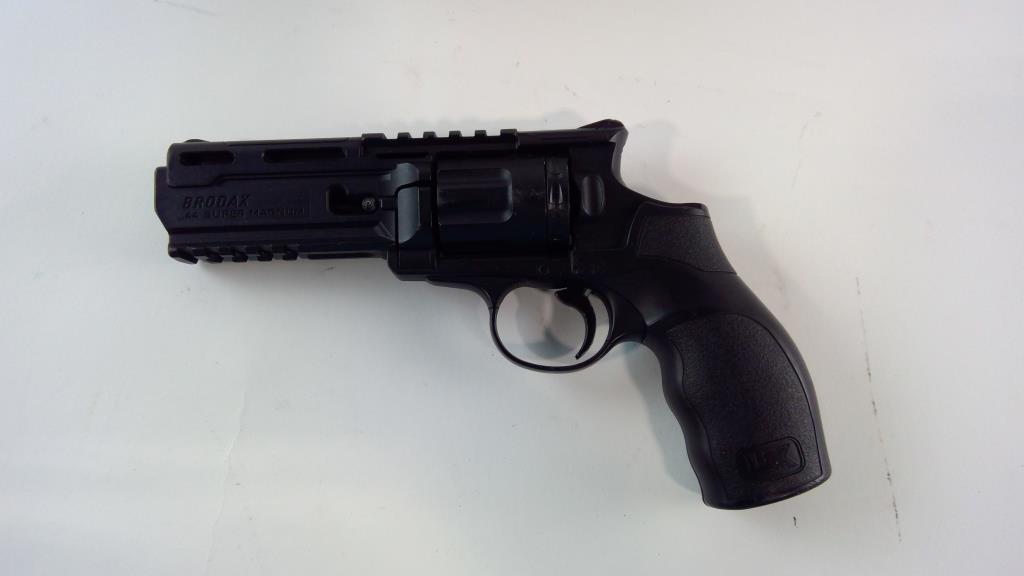 UK BroDax .44 Super Magnum BB Gun | Property Room