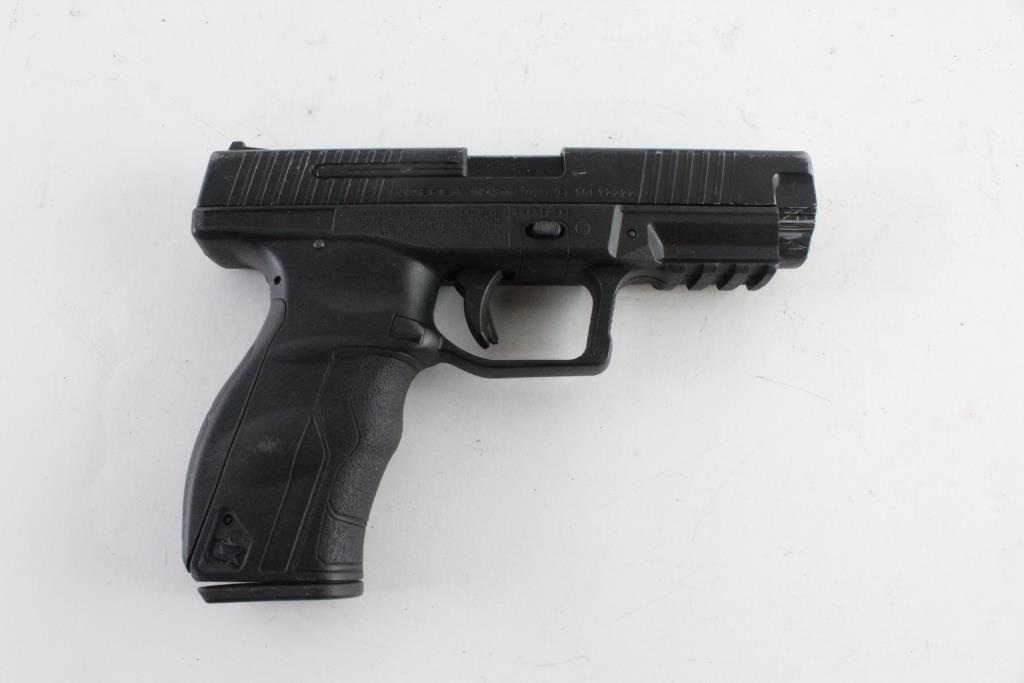 Umarex 40XP CO2 Airsoft Pistol | Property Room