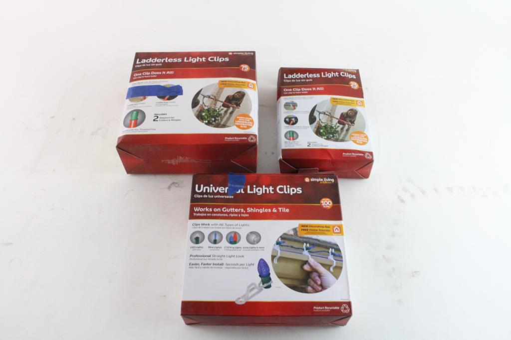 Universal Light Clips, 8+ Pieces | Property Room