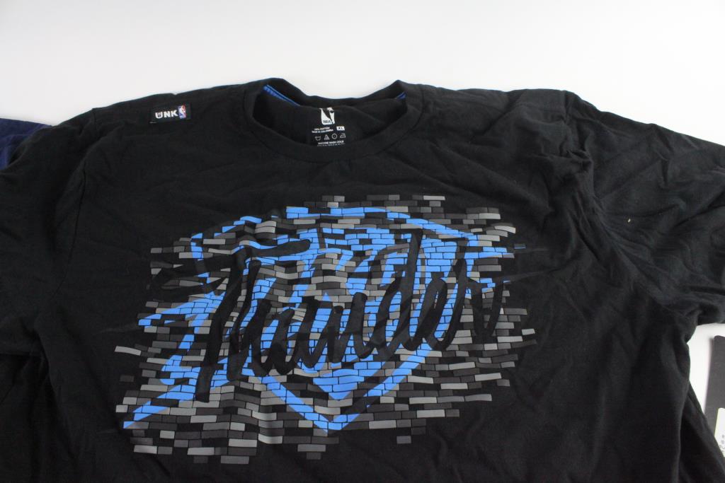 UNK Extra Large T-Shirt And Nike Extra Large T-Shirt, 2 Pieces ...