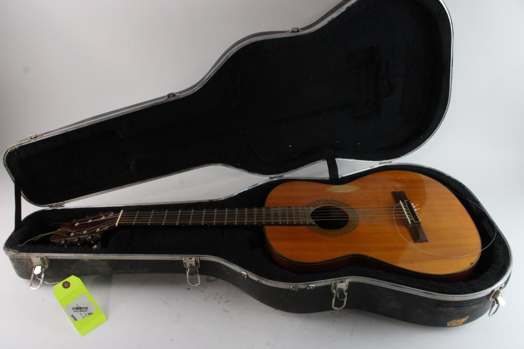 Unknown Acoustic Guitar | Property Room