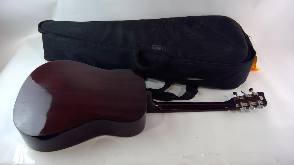 Unknown Acoustic Guitar | Property Room