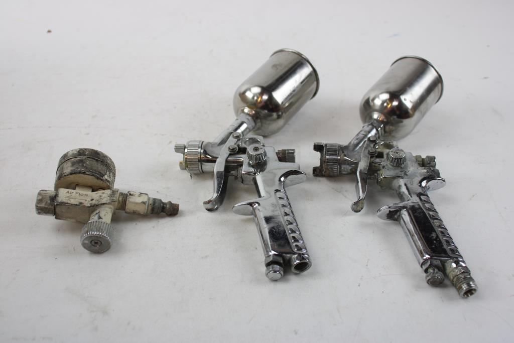 Unknown Brand Gravity Feed Spray Guns, 2 Pieces | Property Room