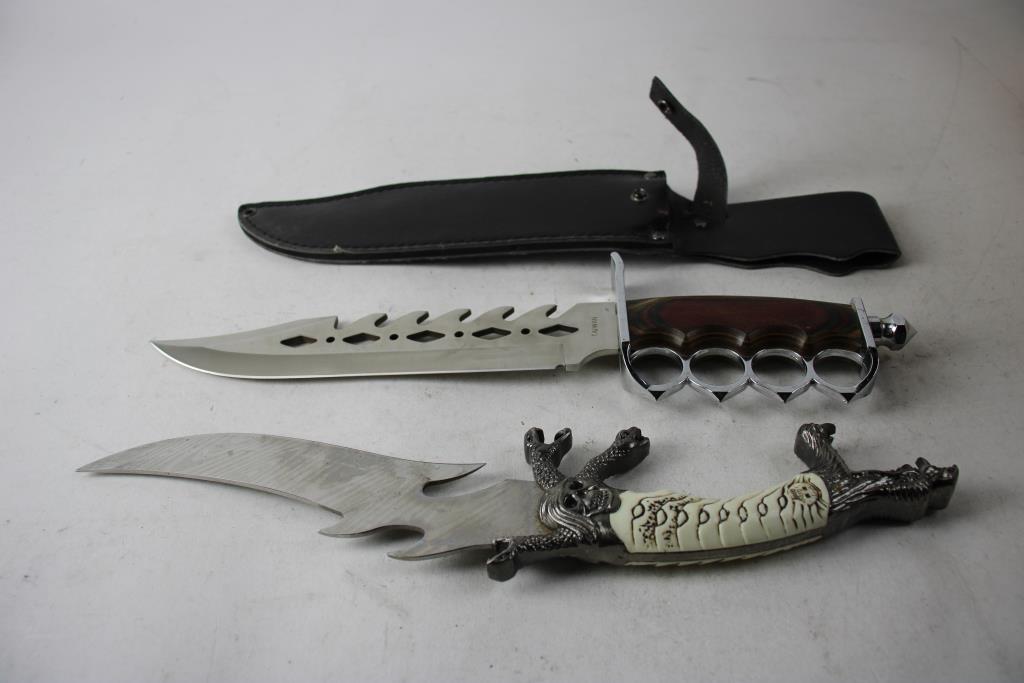 Unknown Brand Knives, 2 Pieces | Property Room