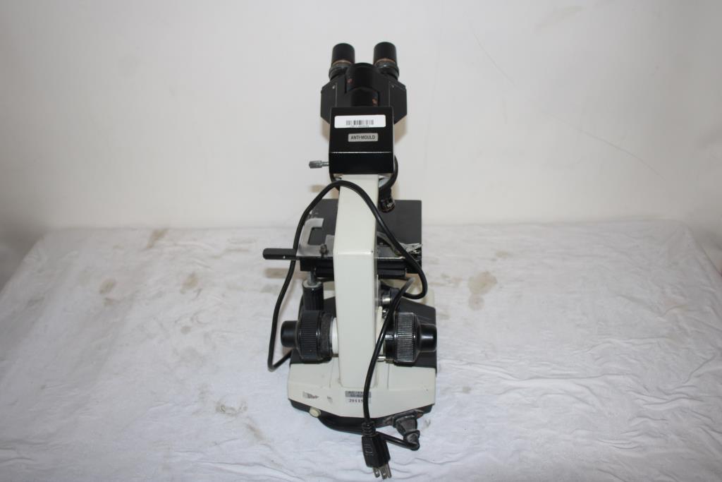Unknown Brand Microscope | Property Room