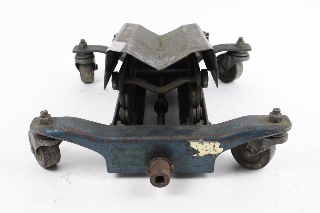 Unmarked Industrial Van Jack | Property Room