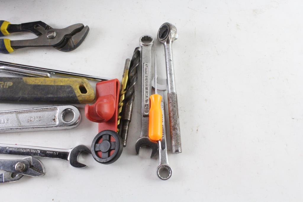 URS Tool Bag With Tools, 5+ Pieces | Property Room