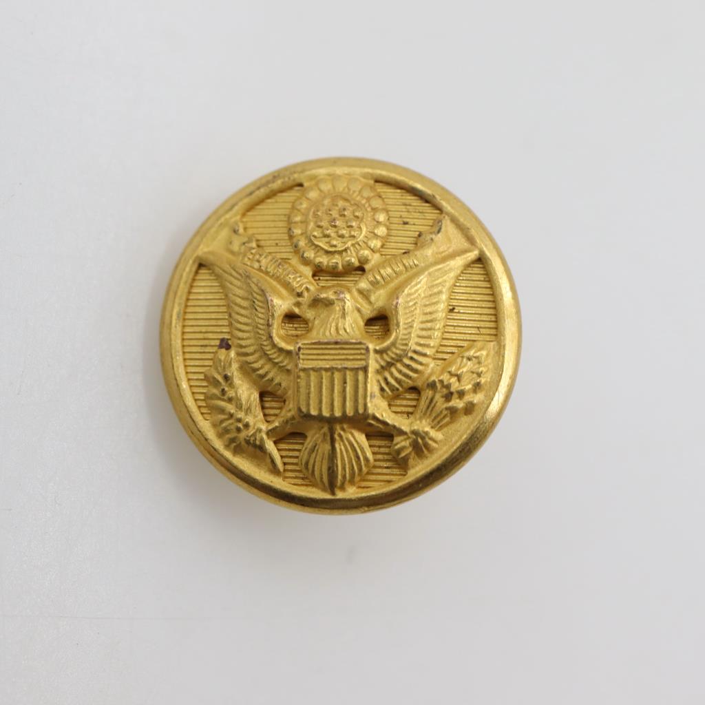 US Military Eagle Waterbury Gold Plated Button | Property Room