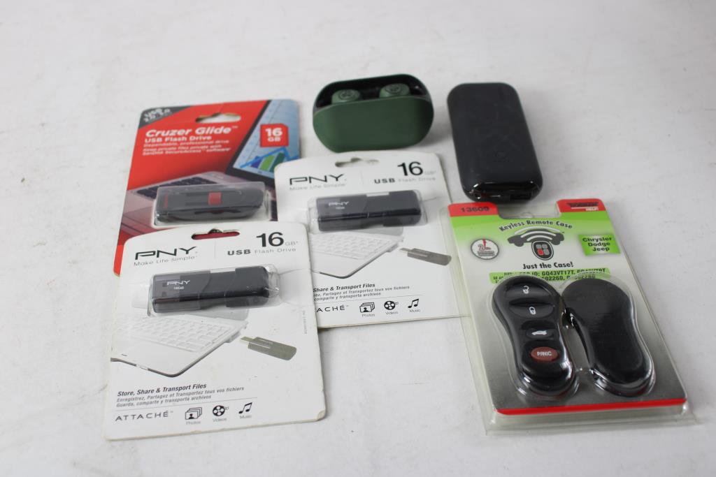USB Flash Drives, Keyless Remote Case, Amazon Tablet And More 10 Pieces ...