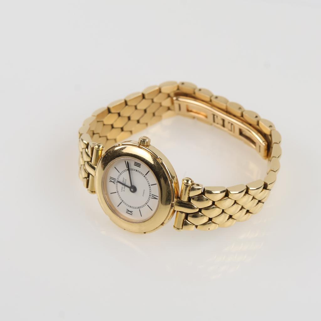 Van Cleef & Arpels 18kt Gold La Collection Watch-Evaluated By Our ...