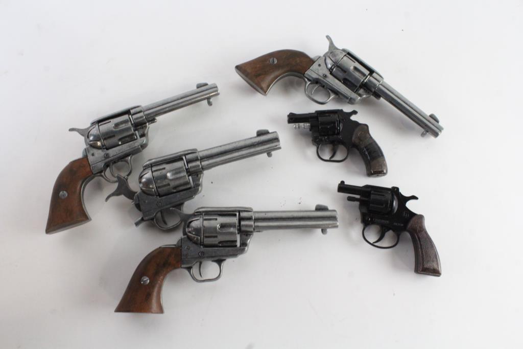 Vanguard Athletic Starting Revolver And More, 6 Pieces | Property Room