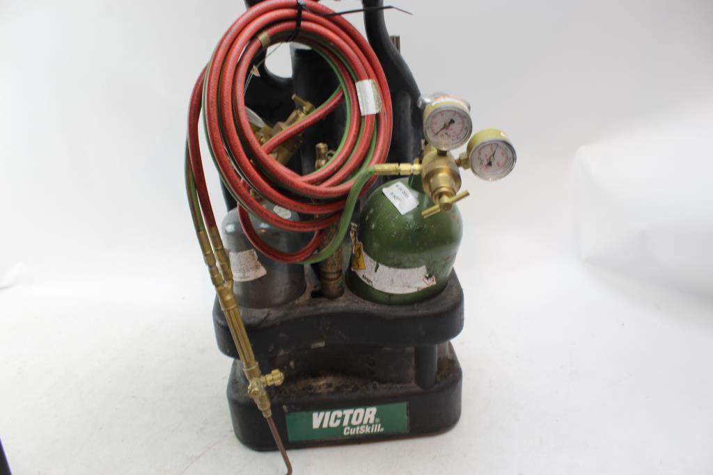 Victor Tote With Airgas Welding Tanks | Property Room