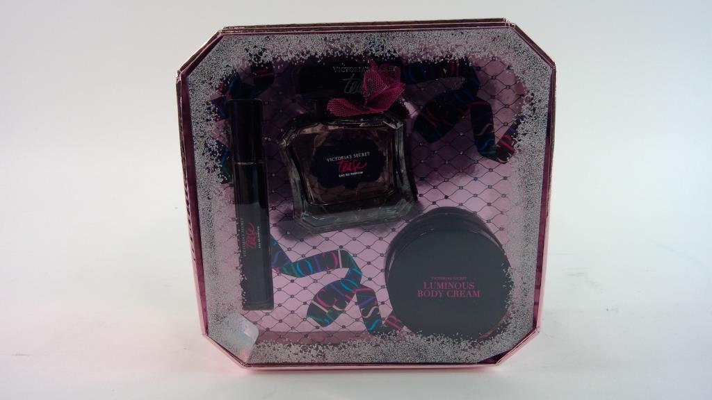 Victorias Secret Tease Gift Box | Property Room