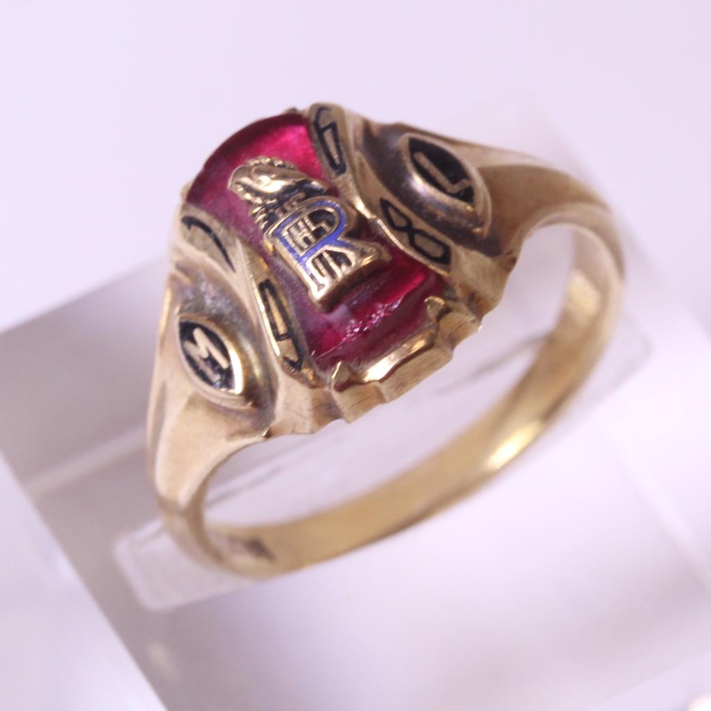 Vintage 10kt Gold 3.8g 1968 Balfour Red Stone Class Ring | Property Room