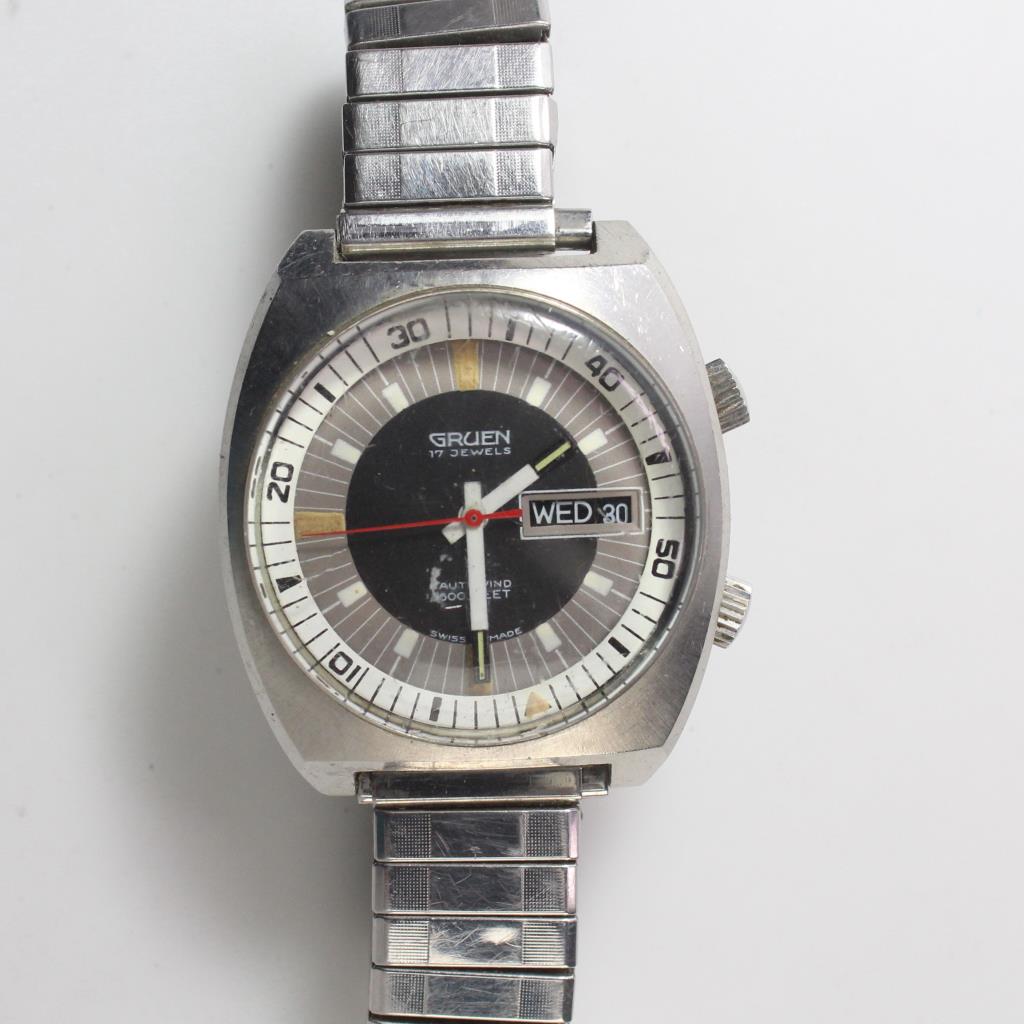 Vintage Gruen Automatic Compressor Diver's Watch | Property Room