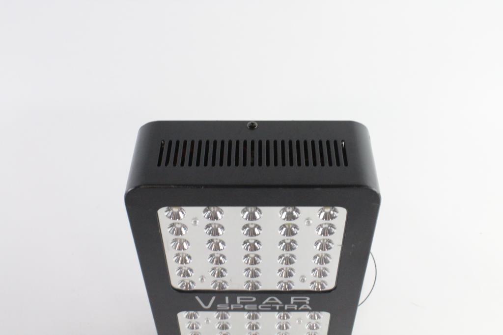 Vipar LED Growlight | Property Room