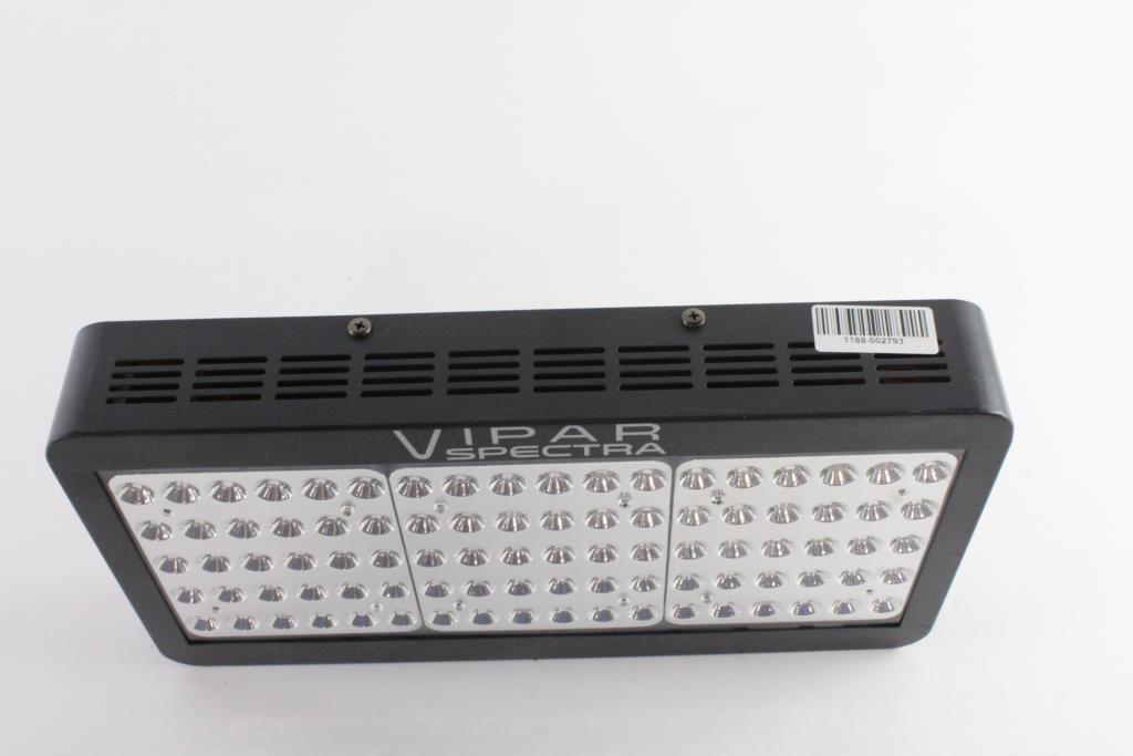 Vipar LED Growlight | Property Room
