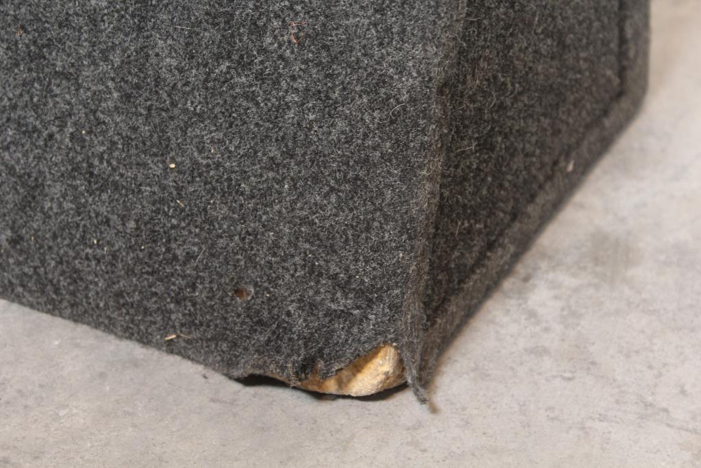 Visonik Subwoofers With Sub Zero Manufacturing Speaker Box | Property Room